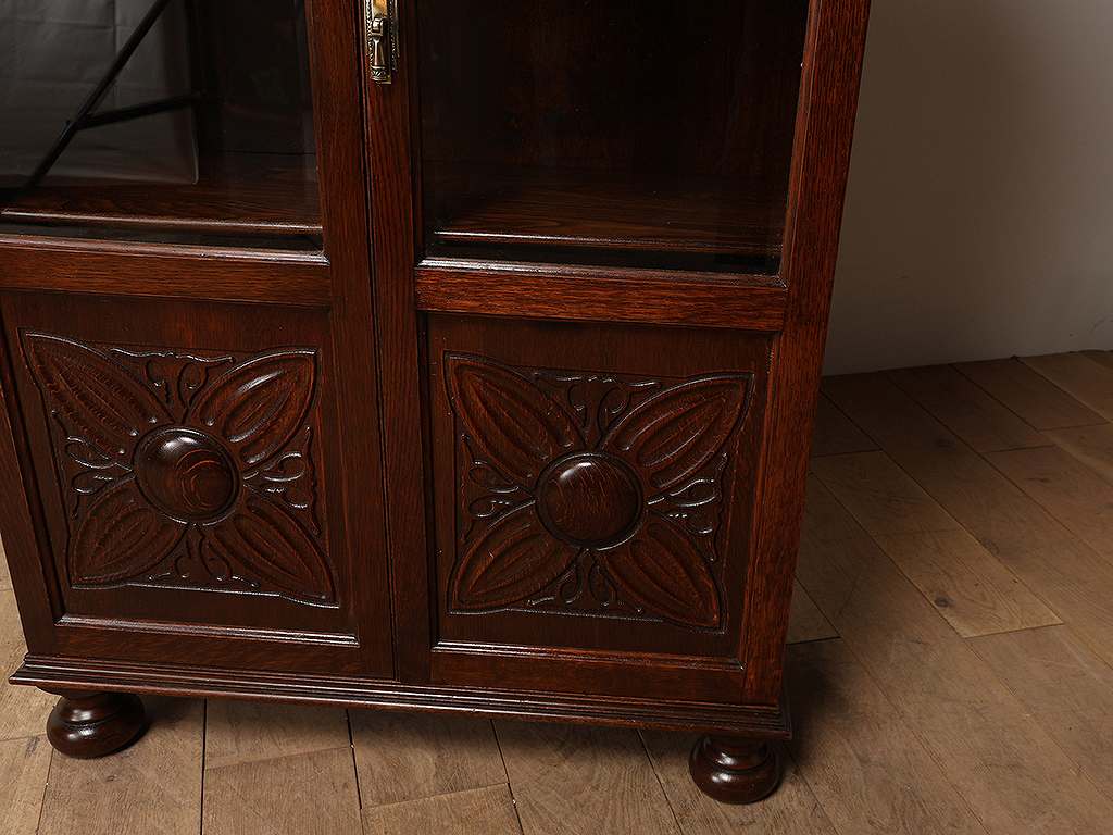 MIDLAND DRAPERY CO ブックケース | ロイズ・アンティークス | ヨーロッパのアンティーク/ヴィンテージ家具