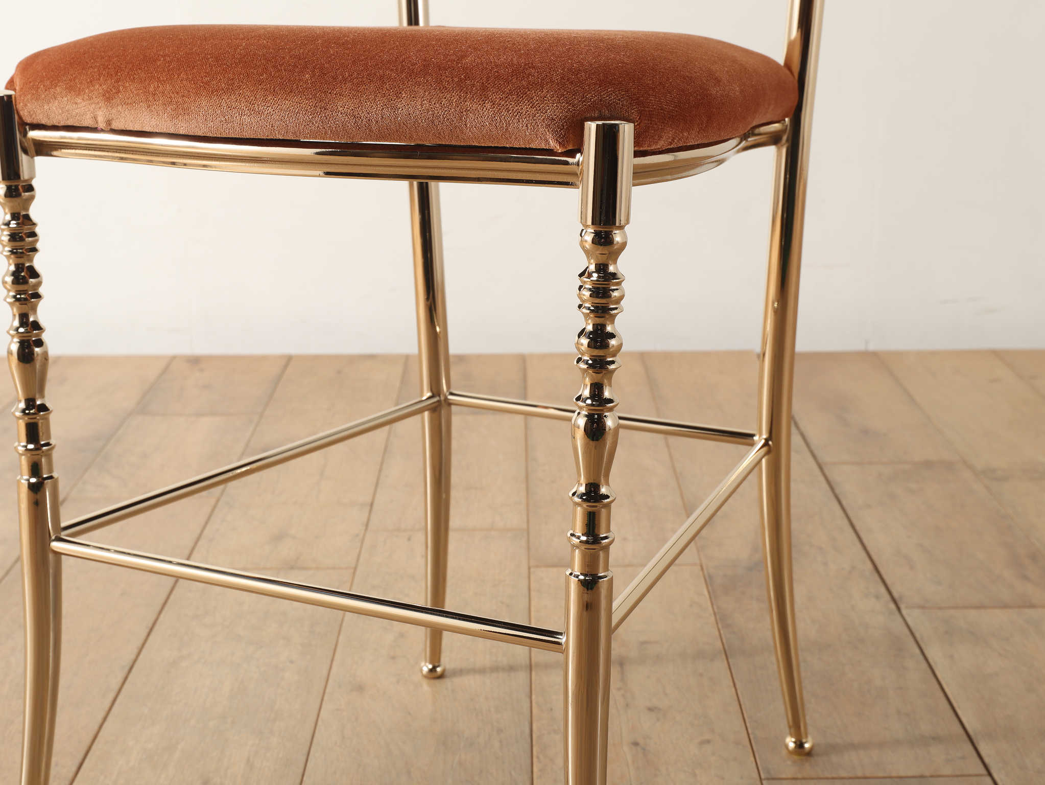 キアヴァリチェア ゴールド | ロイズ・アンティークス | ヨーロッパのアンティーク/ヴィンテージ家具