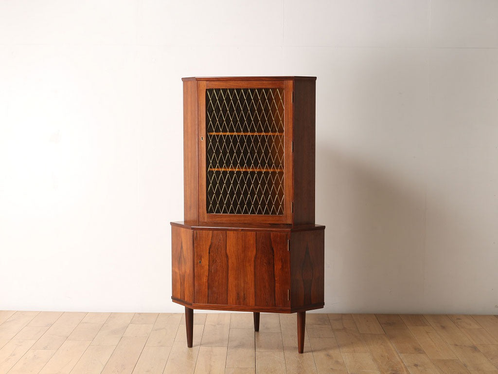 コーナーキャビネット | ロイズ・アンティークス | ヨーロッパのアンティーク/ヴィンテージ家具